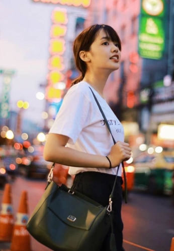 ประวัตินางเอกร้อยล้าน PIGKAPLOY เริ่มสนใจอยากเป็นนักแคสเกม