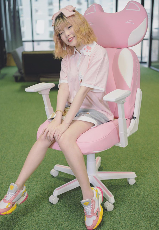 แพท Patiizz เปิดวาร์ปสตรีมเมอร์สาวสวย สาวยูทูปเบอร์ผู้แจกความสดใส